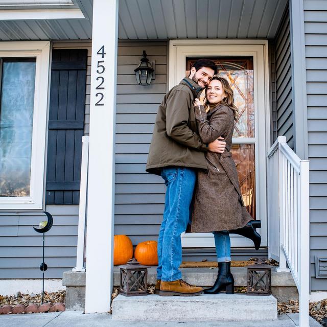 Amanda Bernhard and Hunter Rohde's Wedding Registry on Zola