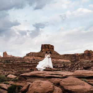 August McCann and Sammi Dutcher's Wedding Registry on Zola