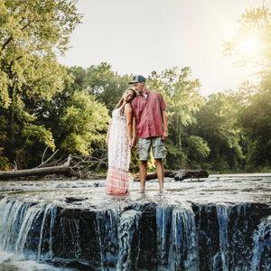 Bailey Jeschke and Houston Idol's Wedding Registry on Zola