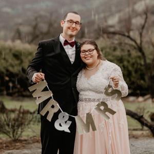 Celeste Fagundes and Anthony Jannuzzi's Wedding Registry on Zola