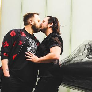 Christopher Draven and Mark Exline's Wedding Registry on Zola