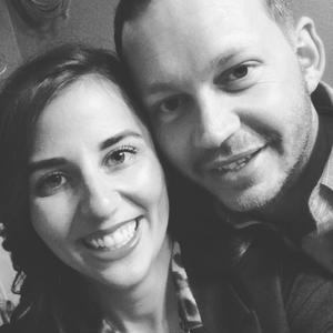 Courtney Jacobsen and Johannes Theron's Wedding Registry on Zola