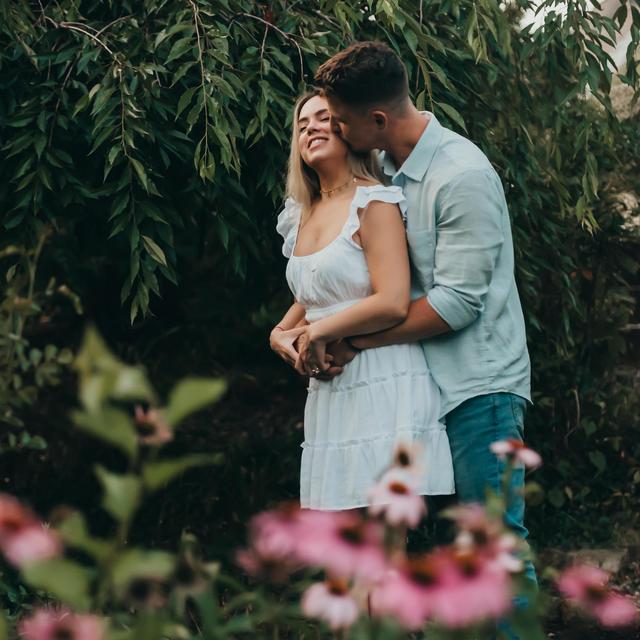 Daniela Perez and Wesley McCool's Wedding Registry on Zola