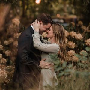 Lauren Holt and Dean Furst's Wedding Registry on Zola