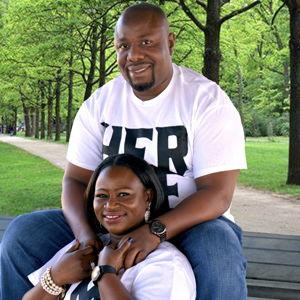 Lizzy Ofori and Derrick Botwe's Wedding Registry on Zola