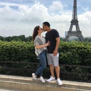 Dezeri Navarro and Mario Contreras's Wedding Registry on Zola