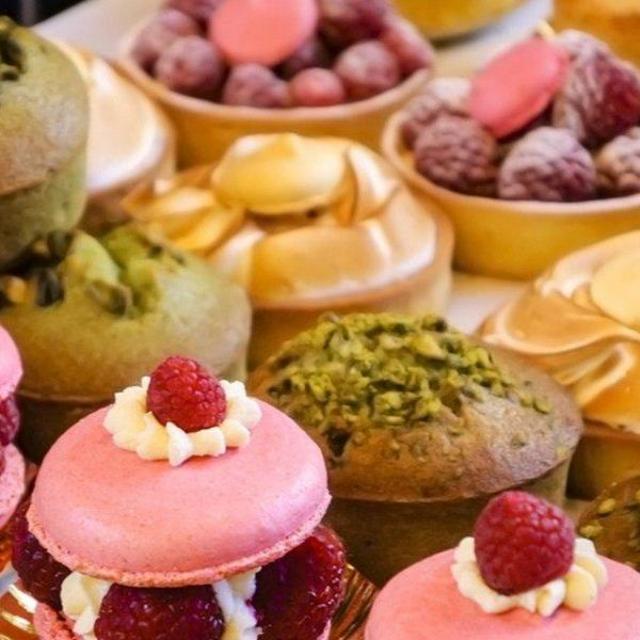 Daphne Tenuto and Garrett Lombardi's Wedding Registry on Zola