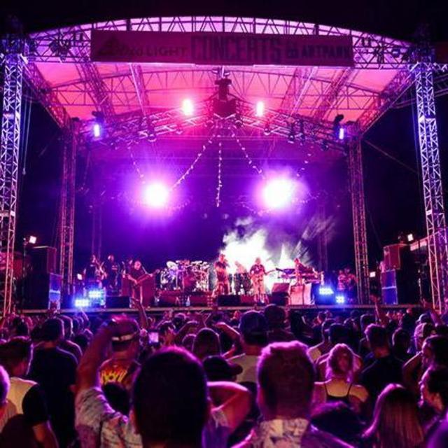 Natalie Hagglund and Drew Moyer's Wedding Registry on Zola