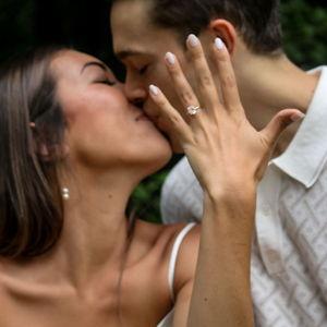 Shane Hassett and Elizabeth Berry's Wedding Registry on Zola