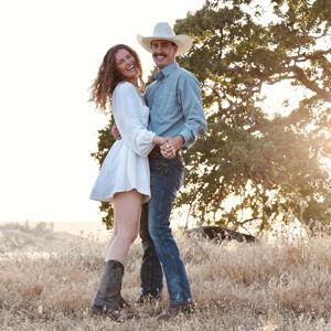 Elle Rebecca Martin and Bryce Clayton Evers's Wedding Registry on Zola