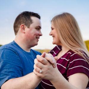 Emily Erwin and Dan Kolesar's Wedding Registry on Zola