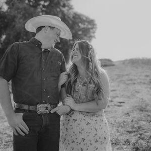 Rachel Hanlon and Drew Owen's Wedding Registry on Zola