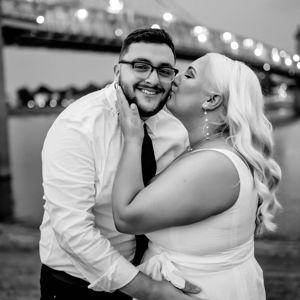 Hannah Swarm and Jordan Lindh's Wedding Registry on Zola