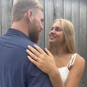 Hollylea Hackett and Justus Tucker's Wedding Registry on Zola