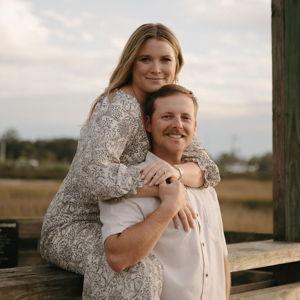 Hunter Holt and Jennifer Mello's Wedding Registry on Zola