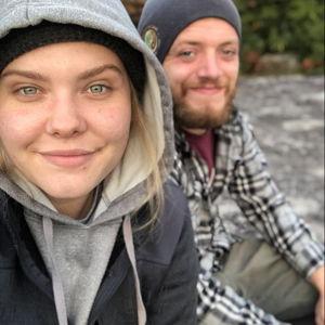 Lindsay Herron and Hunter McCourt's Wedding Registry on Zola