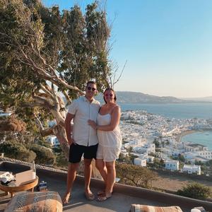 Jenn Schellenberg and Tim Kolvites's Wedding Registry on Zola