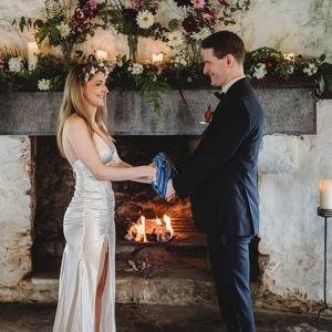 Jennifer Hoolehan and Nathan Nesbitt's Wedding Registry on Zola