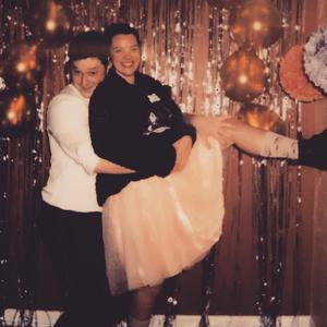 Jane Collins and Joey Spearman's Wedding Registry on Zola