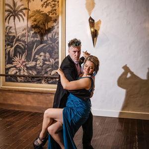 Amanda Dickens and Justus Kerr's Wedding Registry on Zola