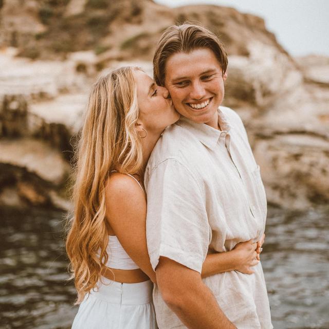 Kirsten Von Meter and Walker Armstrong's Wedding Registry on Zola