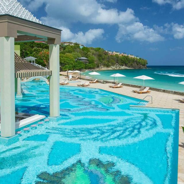 Kristi Farrell and Casey Scoular's Wedding Registry on Zola