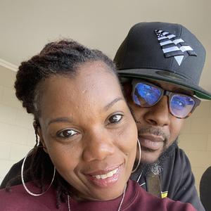 Robert Bankston and LaToya Grow's Wedding Registry on Zola