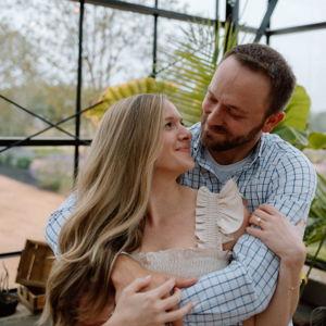 Laura Daniels and Zach Bennett's Wedding Registry on Zola