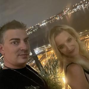 Lauren Dill and Jason Abdela's Wedding Registry on Zola