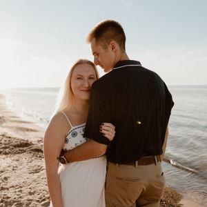 Lea DeYoung and Logan Rhodes's Wedding Registry on Zola