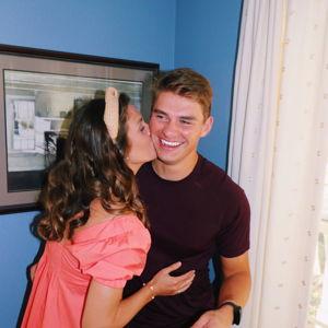 Joslyn Brodfuehrer and Daniel Leckie's Wedding Registry on Zola