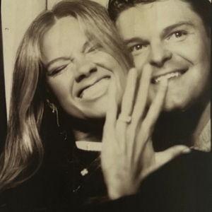 Lindsey Medd and Finn Goonan's Wedding Registry on Zola