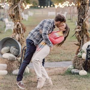 Meghan Guy and Aaron Paul's Wedding Registry on Zola