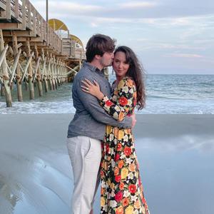 Lyndsay Talbott and Brandon Wells's Wedding Registry on Zola