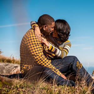 Lee Tobin and Megan Shaw's Wedding Registry on Zola