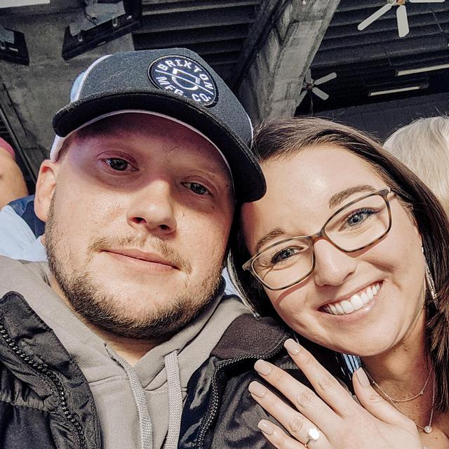 Meredith Laverty and Jeremy Moreland's Wedding Registry on Zola