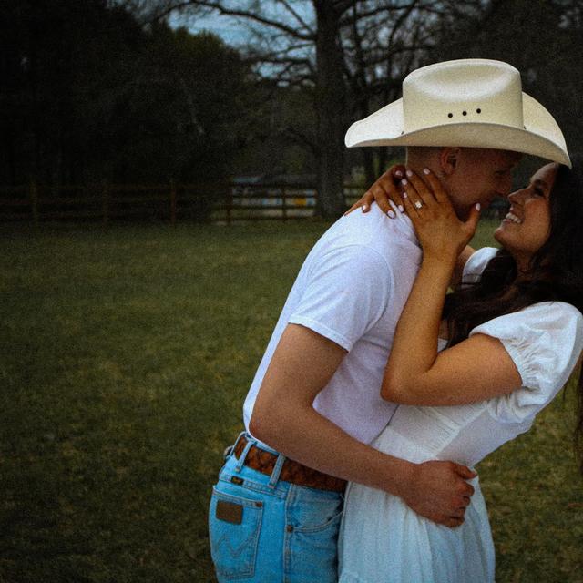 Mikaiah Palmer and Nate Thompson's Wedding Registry on Zola