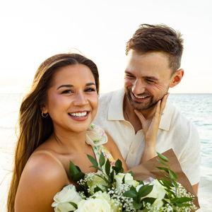 Monica Rose Hutchinson and Zachary David Reddell's Wedding Registry on Zola