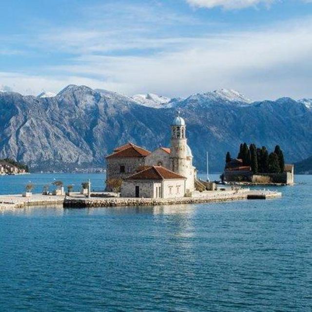 Nancy Hart and Joe Violi's Wedding Registry on Zola