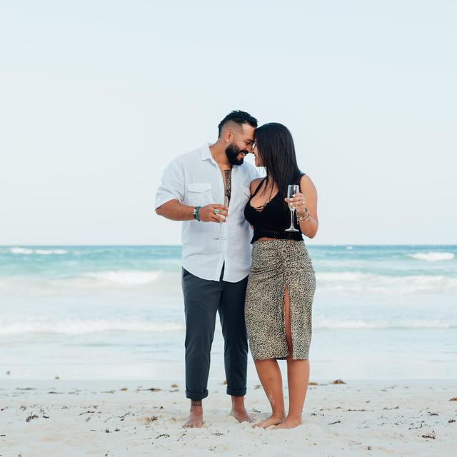 Stephanie Castillo and Nick Mojocoa's Wedding Registry on Zola