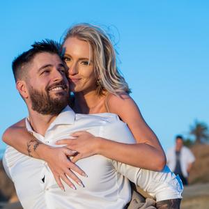 Gillian Oakley and Tyler Lesher's Wedding Registry on Zola