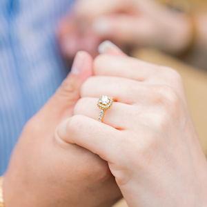 Aven Kay Anderson and Carlos Eduardo Pacha Pinto's Wedding Registry on Zola