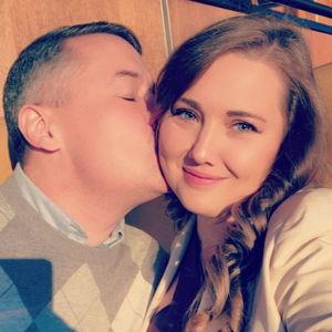 Renate Miller-Wicks and Samuel Osenga's Wedding Registry on Zola