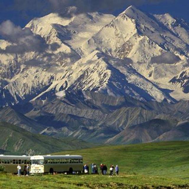 Rob Fernandez and Sabrina Rhodes's Wedding Registry on Zola