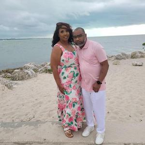 Takita Dyer and Darrell Duckett's Wedding Registry on Zola