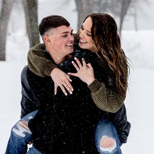 Taylor DeBoer and Tyler Schlechter's Wedding Registry on Zola