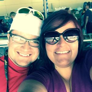 Thomas Bowlin and Amanda Krmpotich's Wedding Registry on Zola