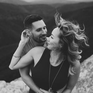 Crystal Zipperer and Adam Jolley's Wedding Registry on Zola